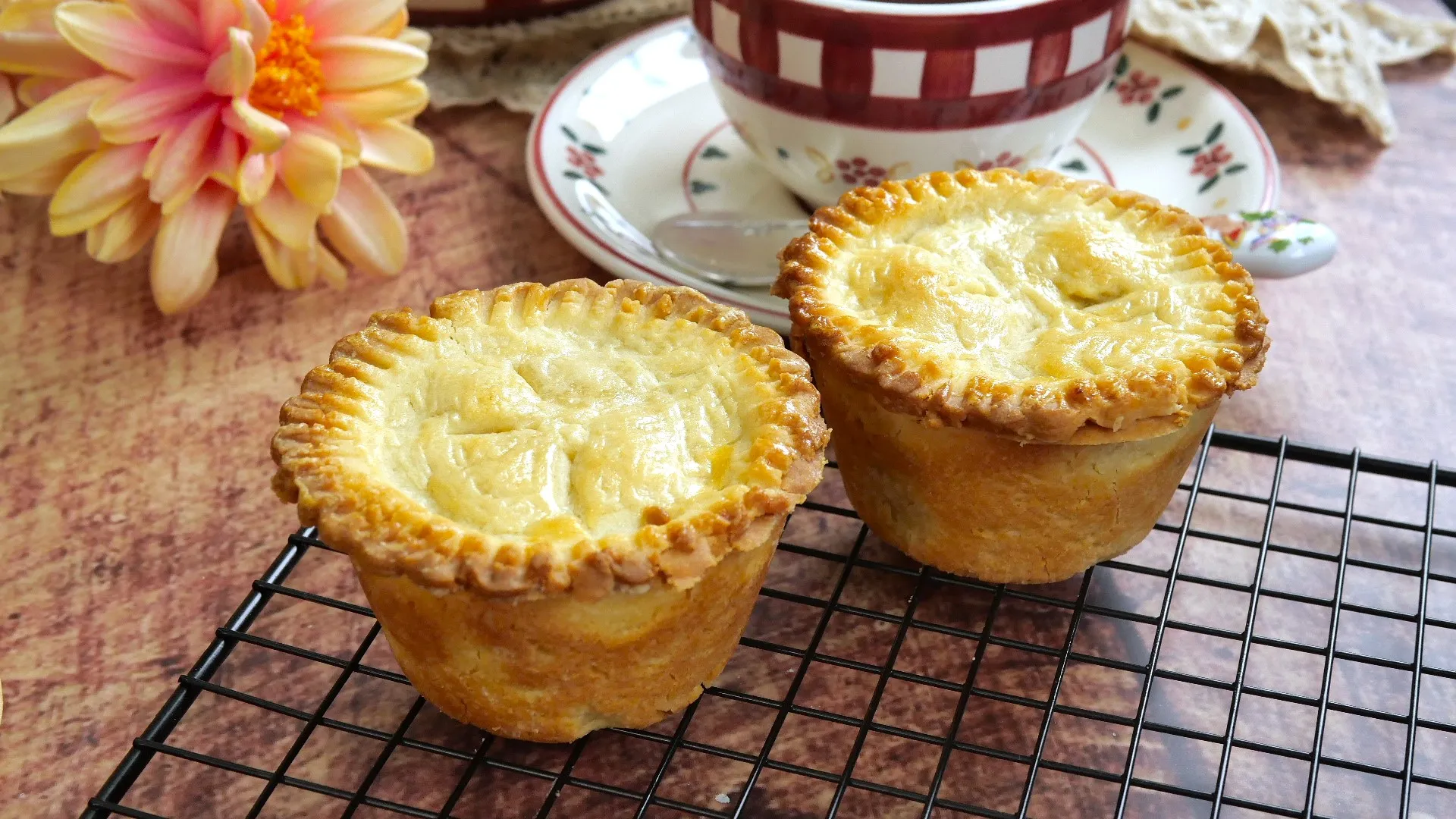 Chicken Pot Pie Muffin Tin - Chanle kitchen